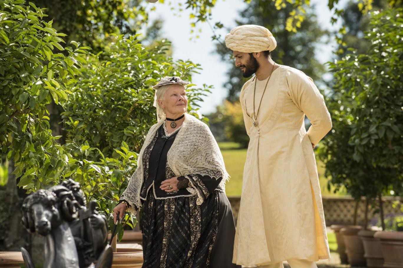 Victoria & Abdul: Mối quan hệ kỳ lạ hay mối tình bị ngăn cấm? - Tuổi ...