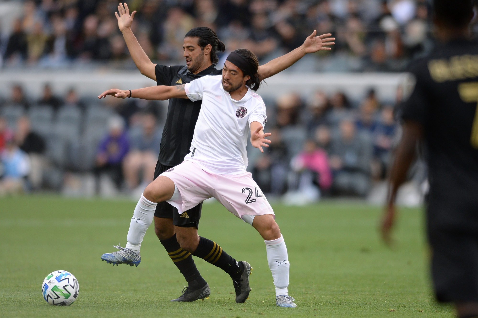 Lee Nguyễn không thể cứu đội bóng của Beckham - Tuổi Trẻ Online