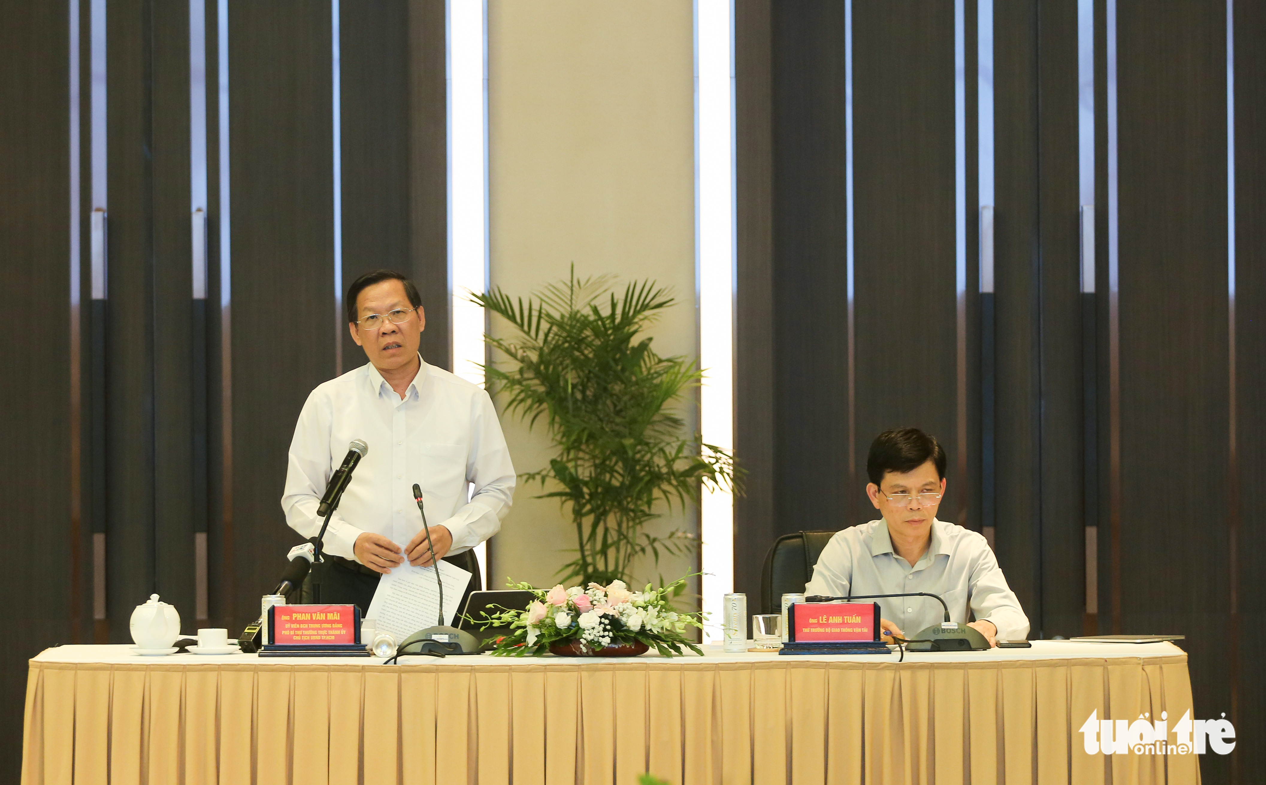 Chủ tịch UBND TP.HCM: 'Nên tính toán làm kinh tế giao thông, không phải ...