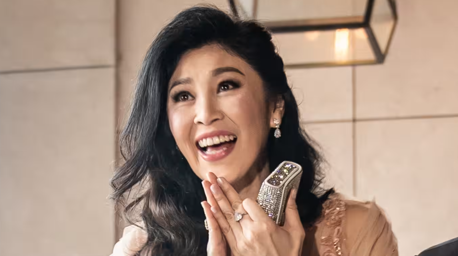 Cựu thủ tướng Thái Lan lưu vong Yingluck được tòa phán trắng án - Tuổi ...