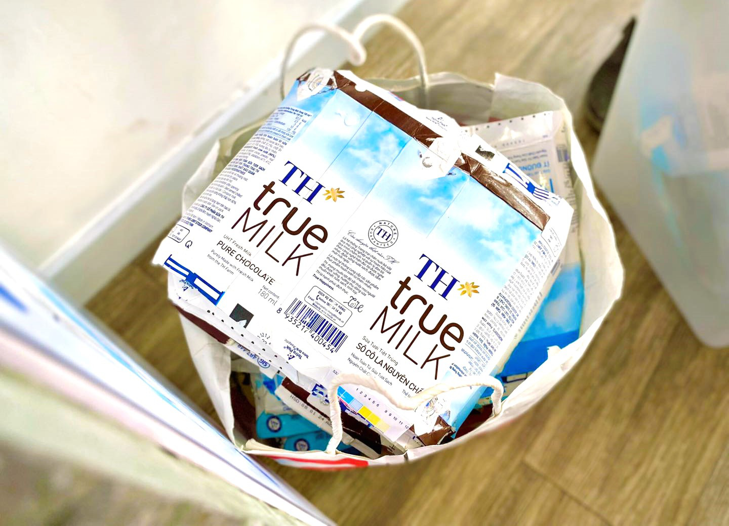 TH True MILK: Thu gom vỏ hộp - lan tỏa sống xanh - Tuổi Trẻ Online