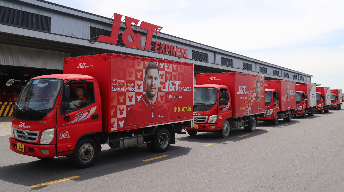 Hành trình ‘365x5’ của shipper J&T Express - Tuổi Trẻ Online