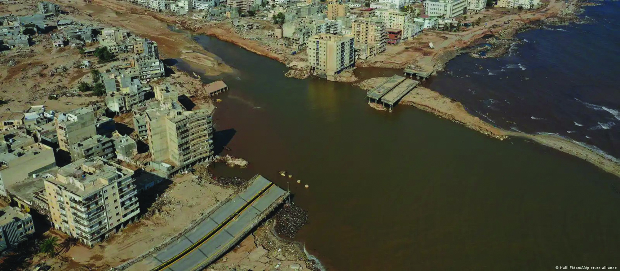 Công thức thảm họa ở Libya - Tuổi Trẻ Online