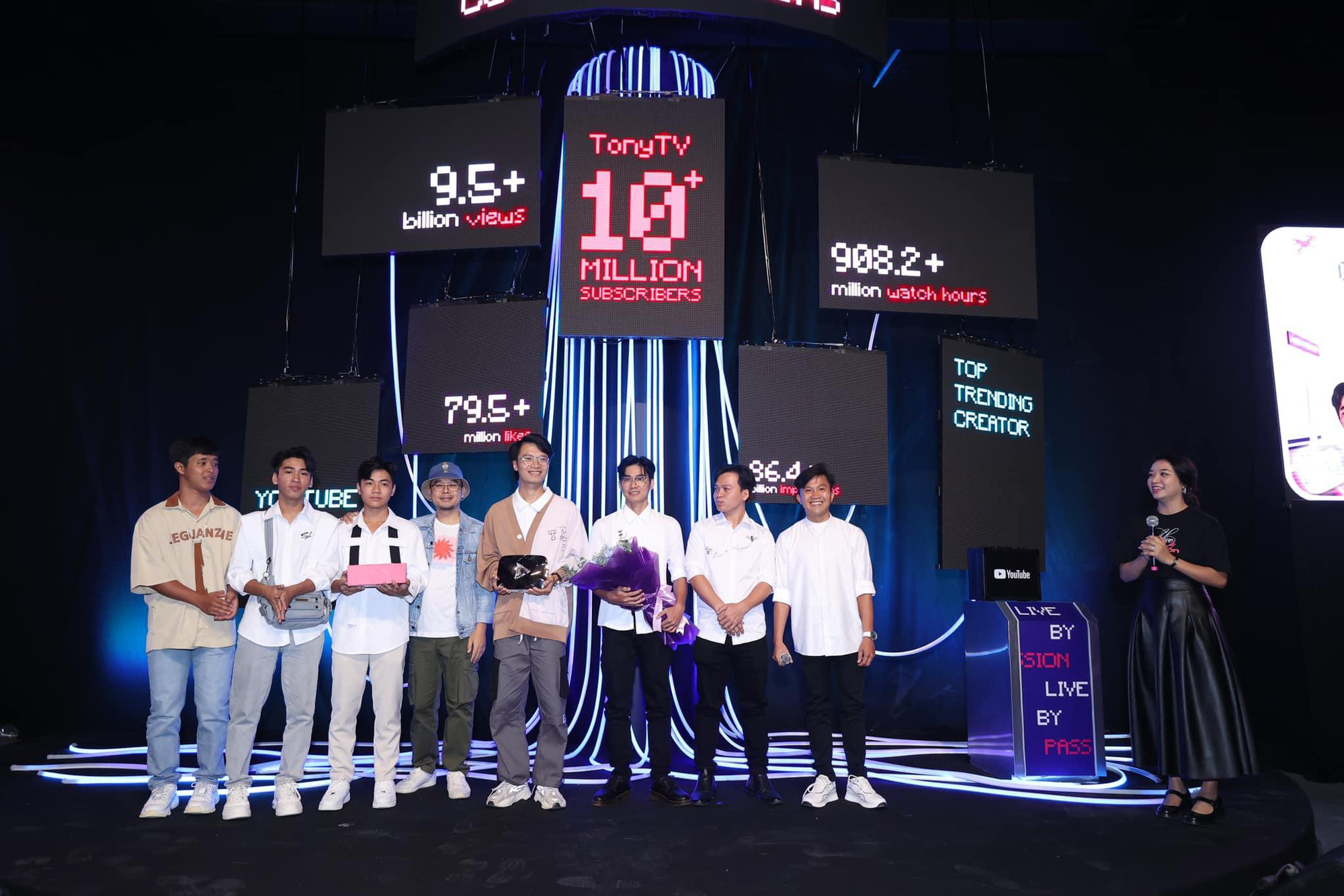 TonyTV và hành trình khởi điểm thu nhập 2 triệu/năm đến nút Kim Cương ...