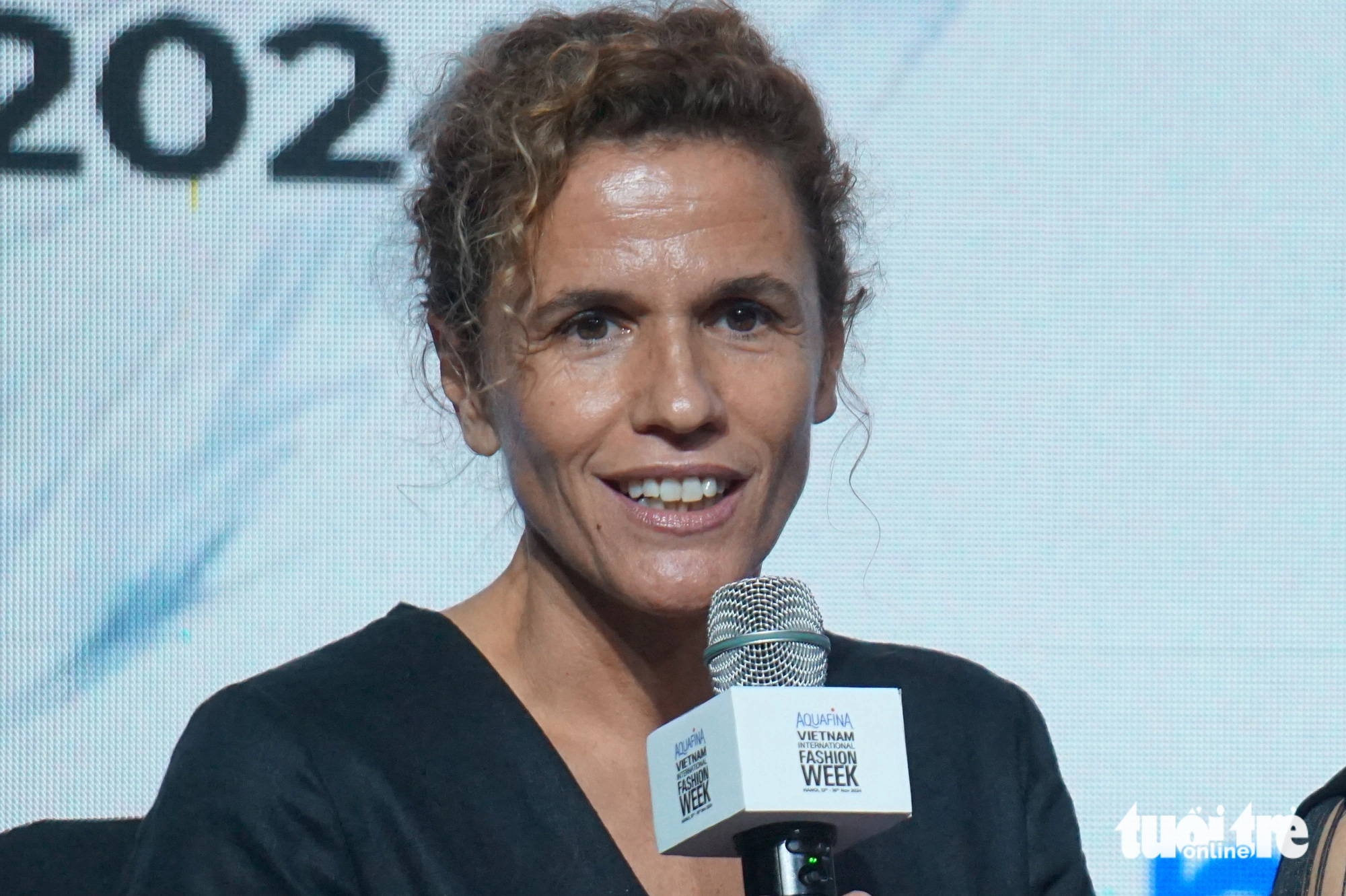 Chula muốn mang ‘quốc tịch’ Việt Nam, Tuần lễ thời trang quốc tế bắt ...