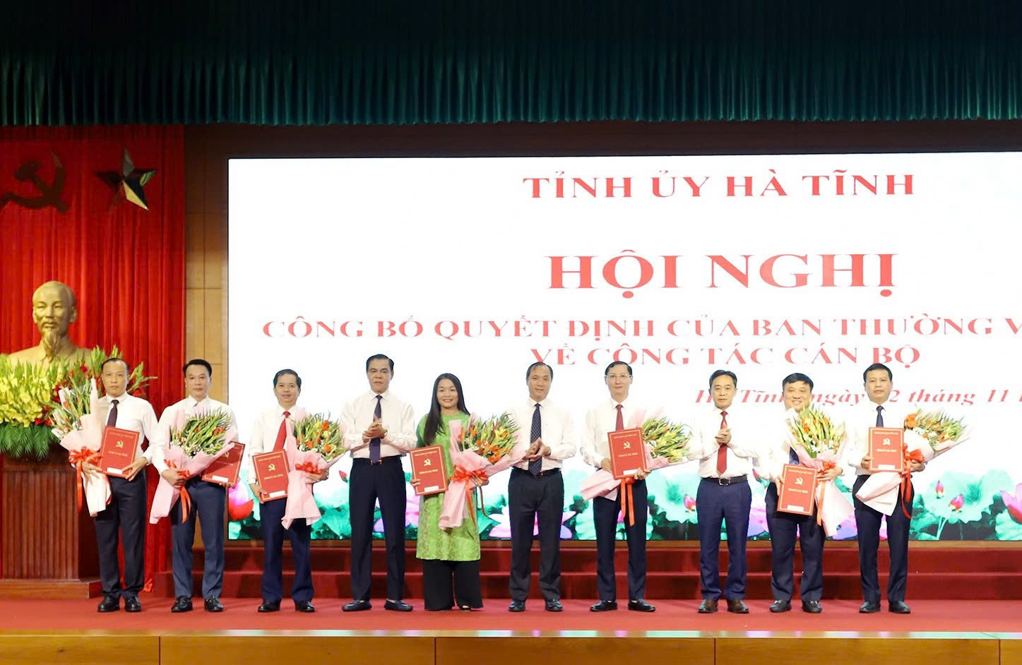 Hà Tĩnh điều động, luân chuyển 19 cán bộ chủ chốt - Tuổi Trẻ Online