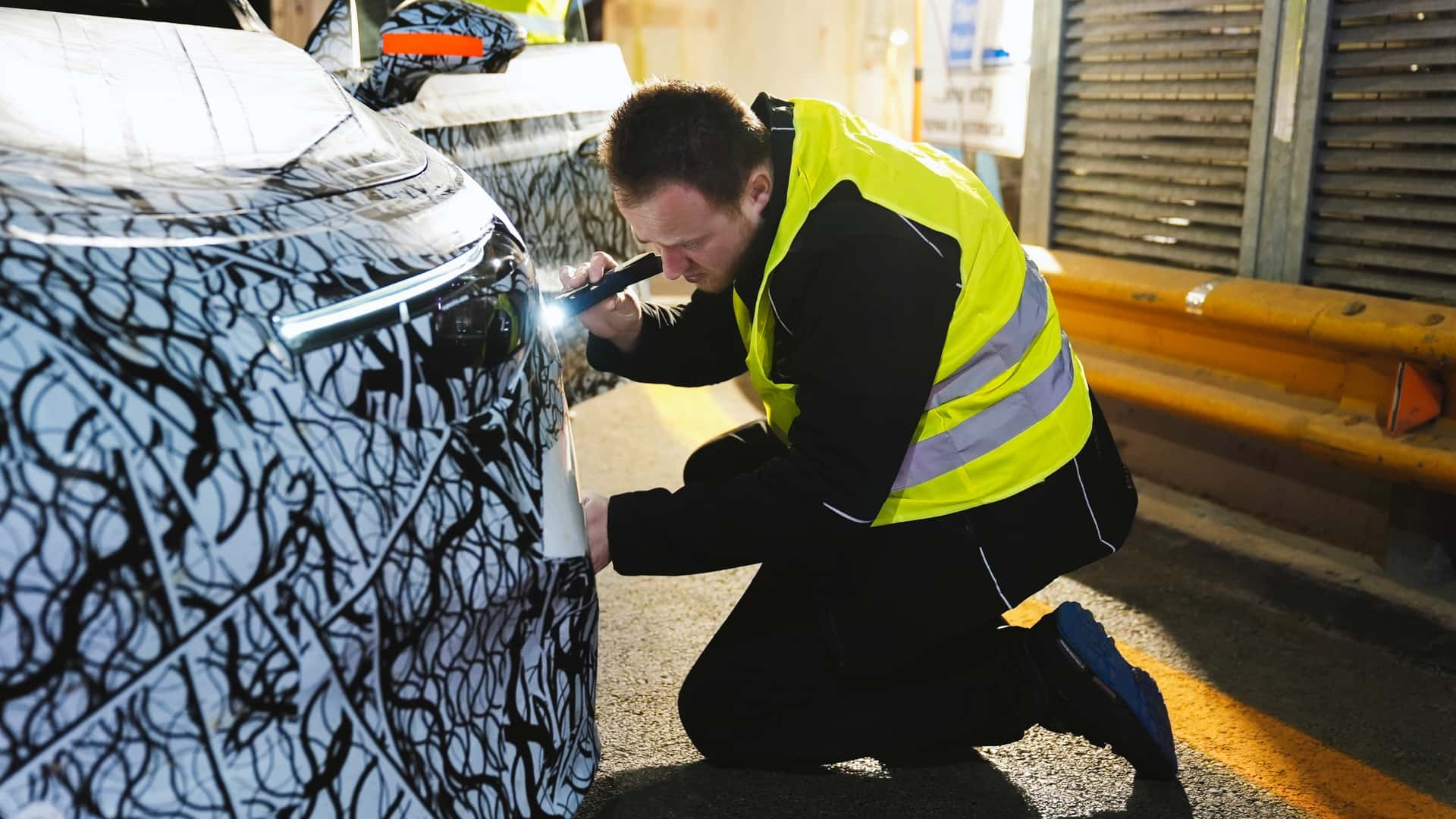 Xe điện Mercedes-Benz lập kỷ lục chạy 3.700km trong 24 giờ tính cả chờ sạc: Đủ khứ hồi Hà Nội-TP ...