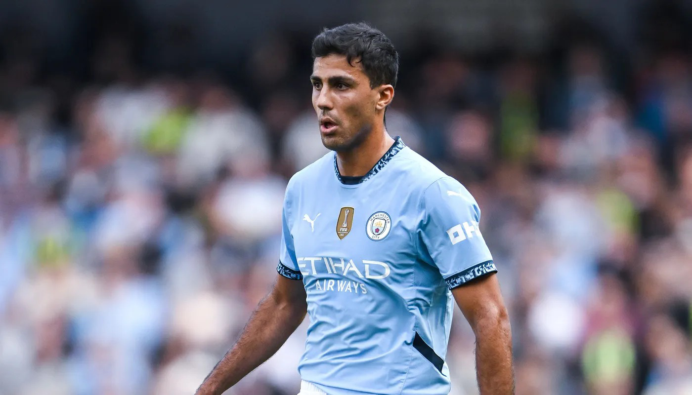 Rodri khẳng định Messi giỏi hơn Ronaldo - Tuổi Trẻ Online