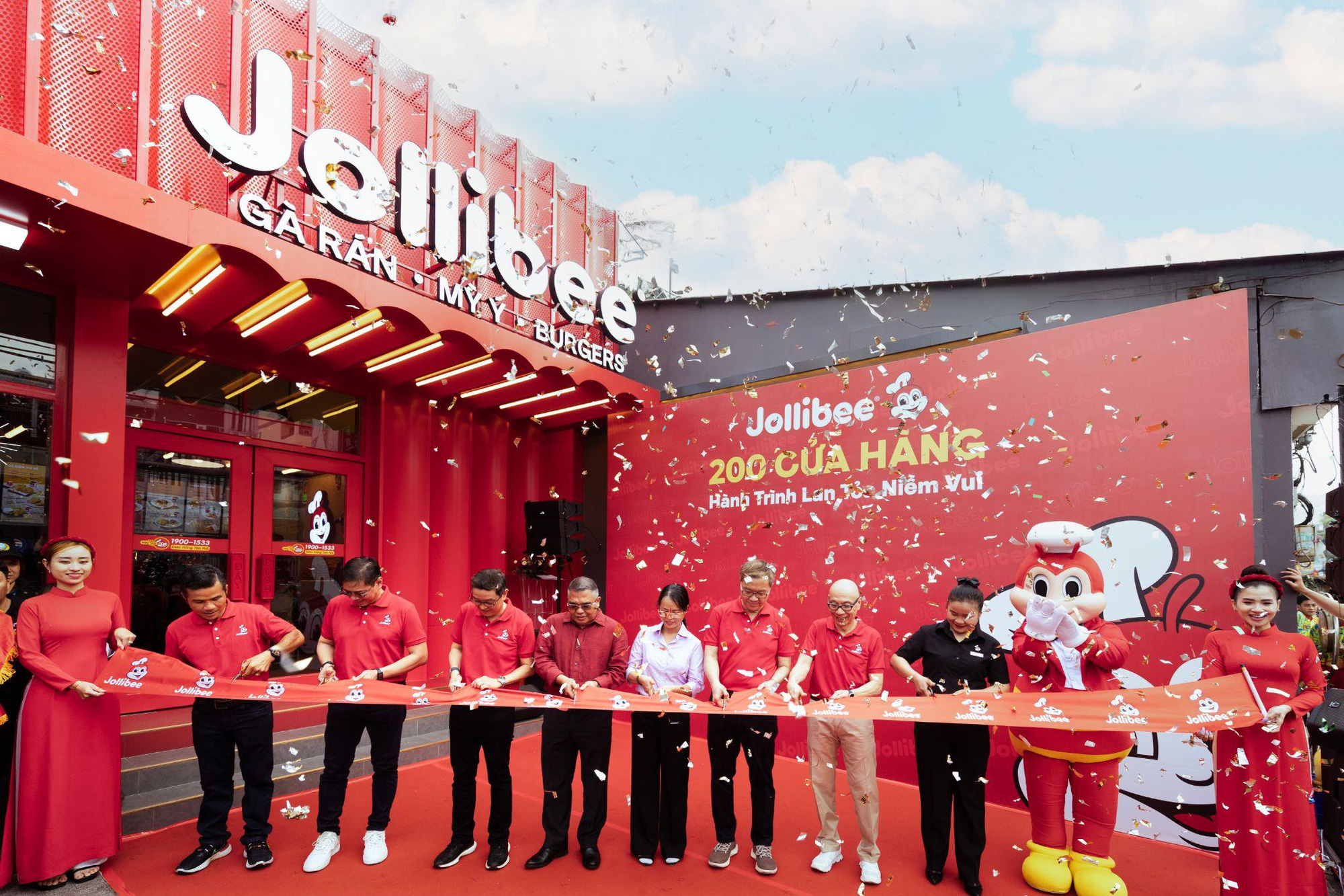 Jollibee đạt mốc 200 cửa hàng tại thị trường Việt Nam - Tuổi Trẻ Online