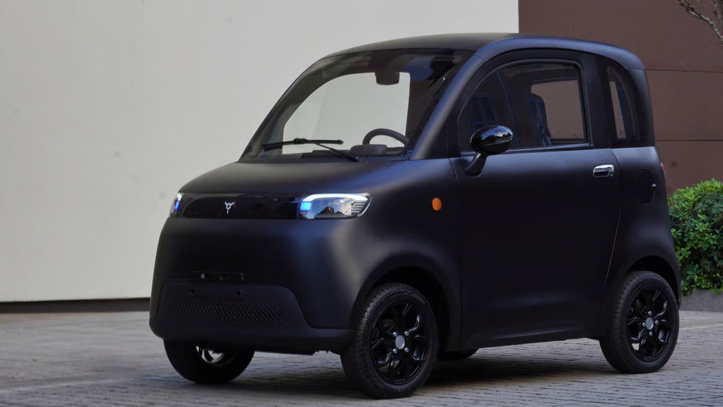 Ô tô điện mini học sinh cũng lái được, tốc độ tối đa 45km/h - Tuổi Trẻ ...