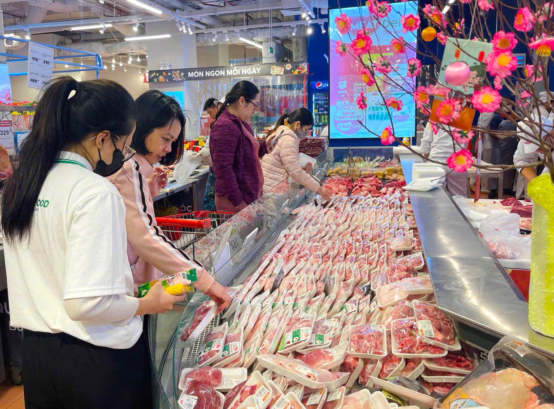 'Đại gia' nuôi heo BAF thâu tóm thêm một công ty chăn nuôi - Tuổi Trẻ ...