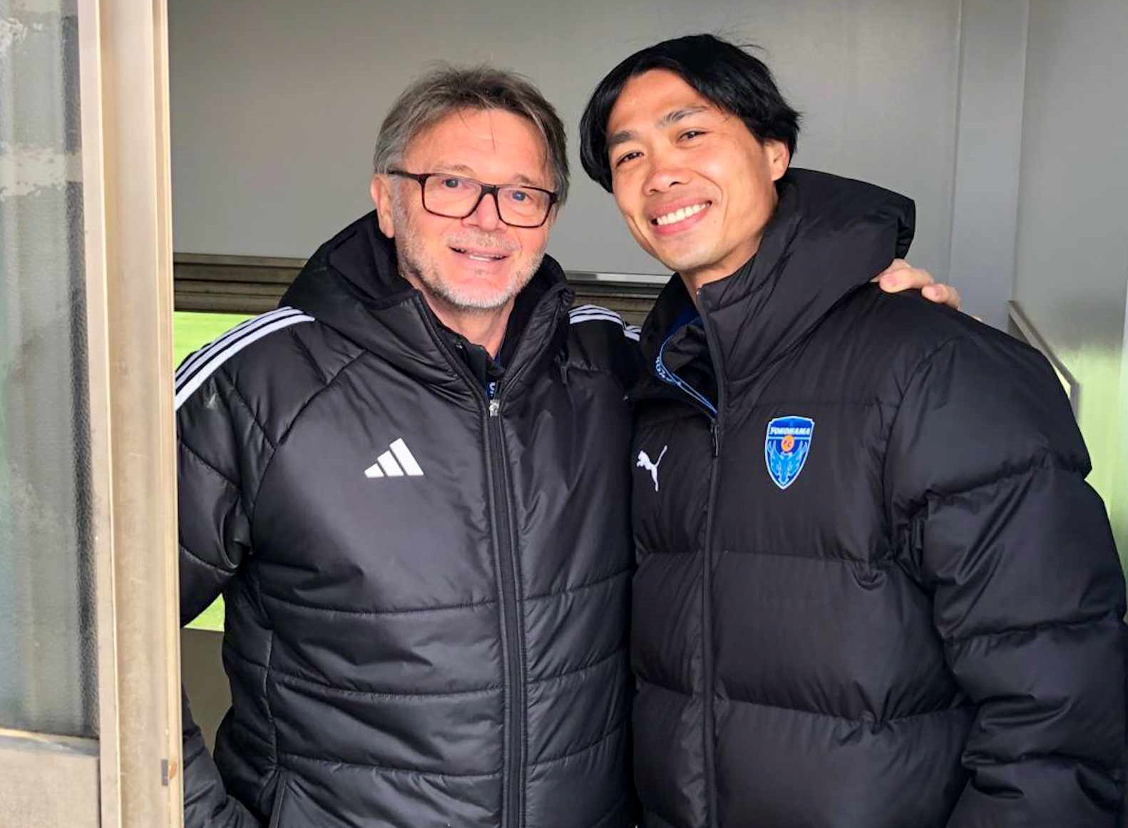 HLV Philippe Troussier đến Nhật Bản xem Công Phượng thi đấu và gặp ...