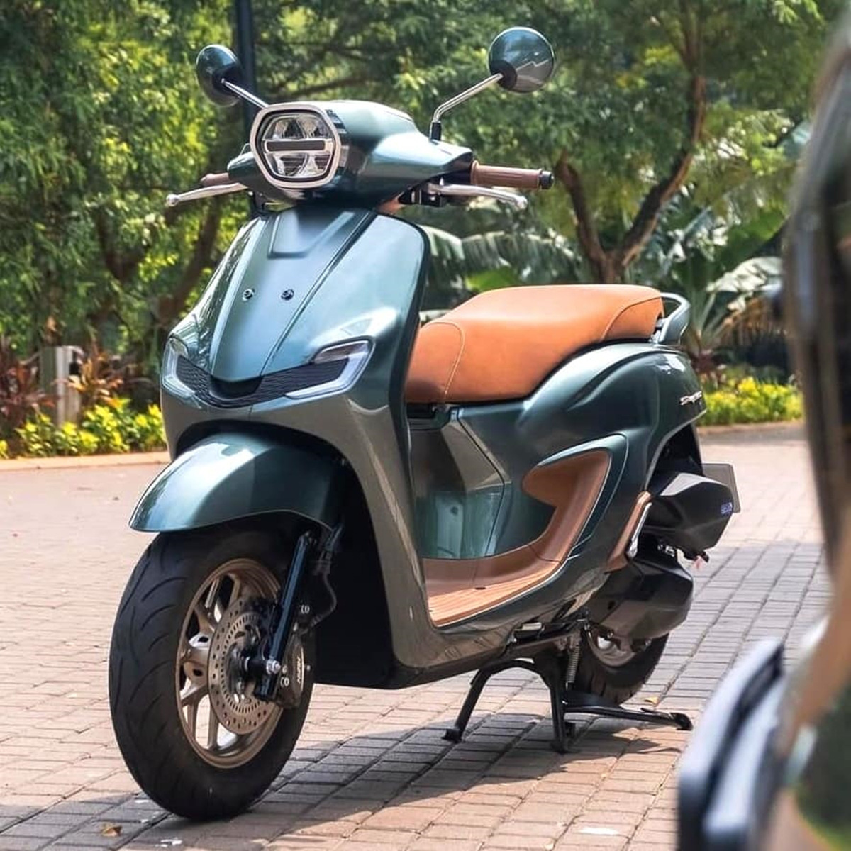 Honda Stylo 160 ấn định giá đến 75 triệu, cộng đồng mạng đánh giá quá ...