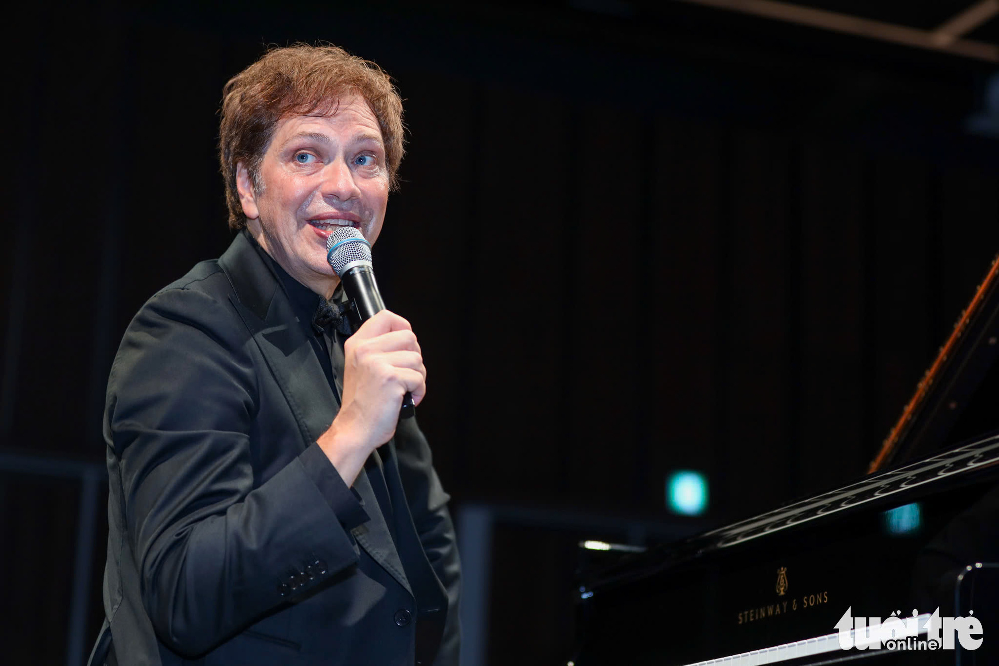 Nghệ sĩ có sáng tác được biểu diễn ở Trạm vũ trụ quốc tế Steve Barakatt ...