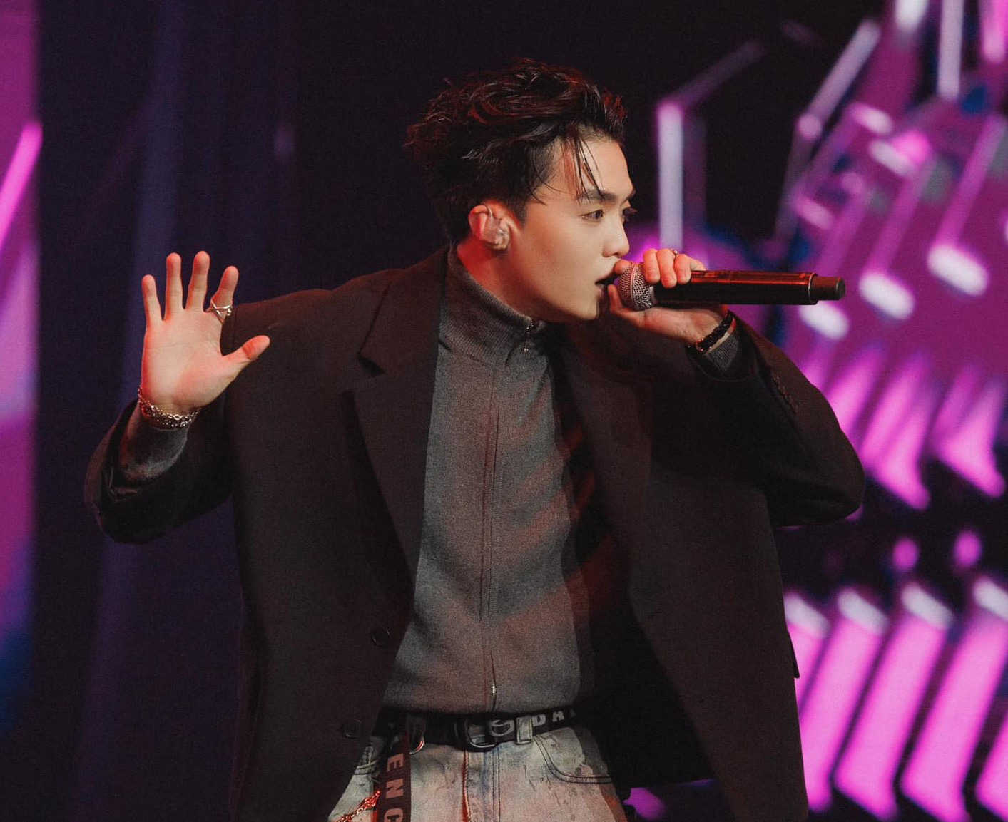 Negav phát ngôn gây phẫn nộ tại concert Anh trai say hi - Tuổi Trẻ Online