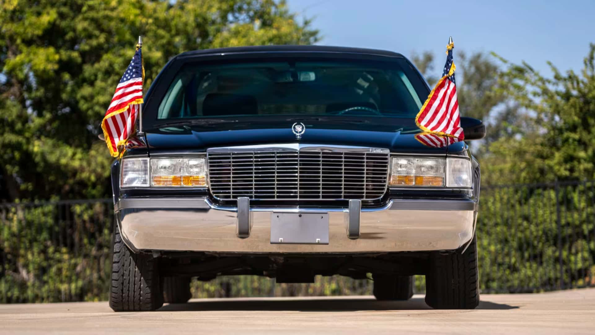 Đấu giá chiếc limousine từ năm 1996, từng được tổng thống Mỹ Bill ...