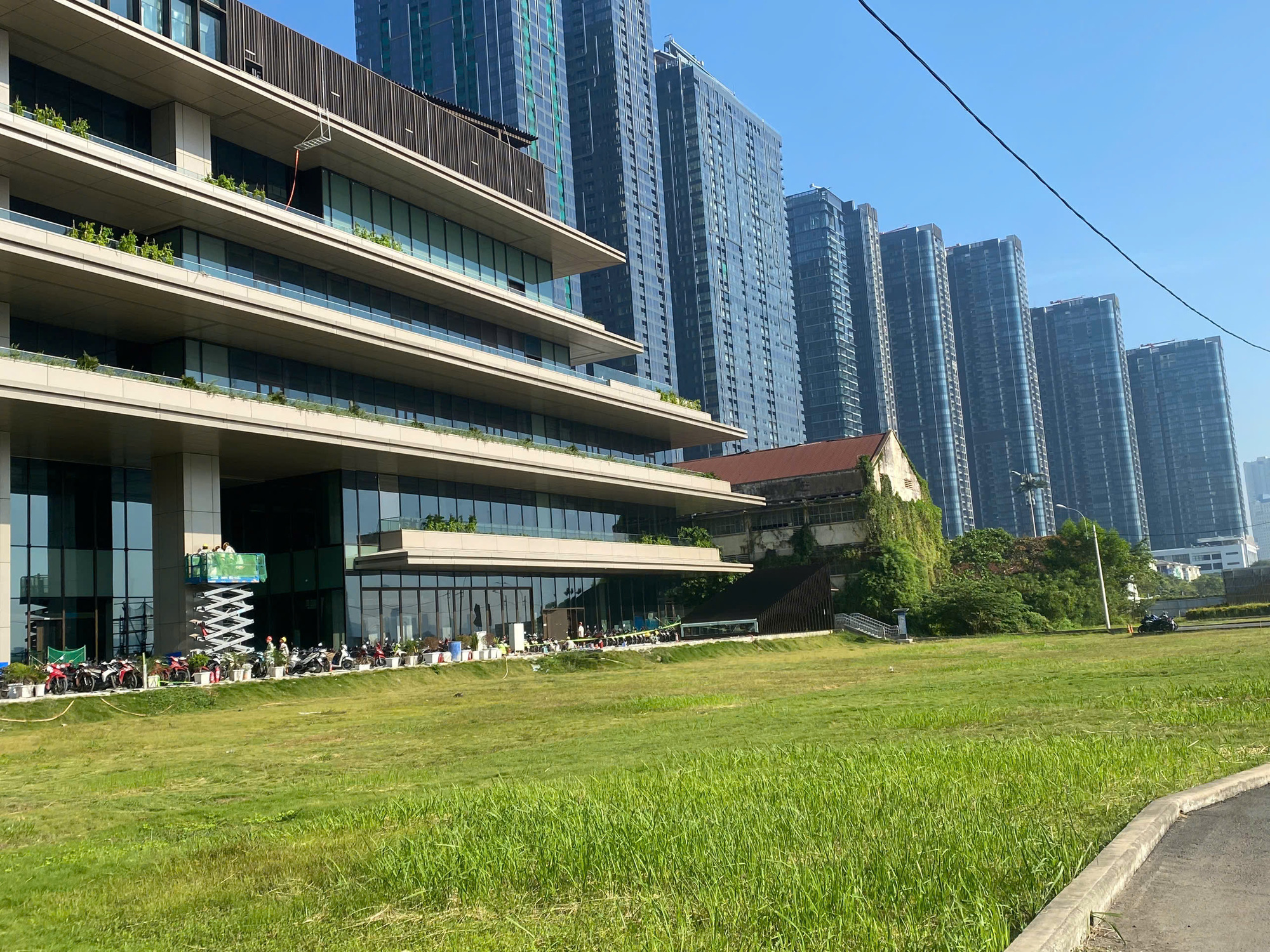 Đi metro nhớ ghé chụp ảnh ga Ba Son, ngắm hoàng hôn ga Thảo Điền