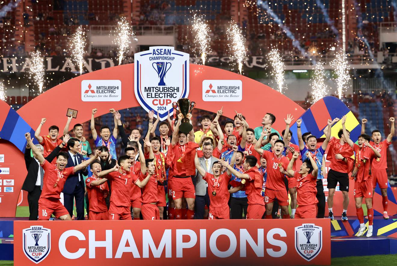 Thủ môn Đình Triệu, từ anh bảo vệ đến nhà vô địch ASEAN Cup - Tuổi Trẻ ...