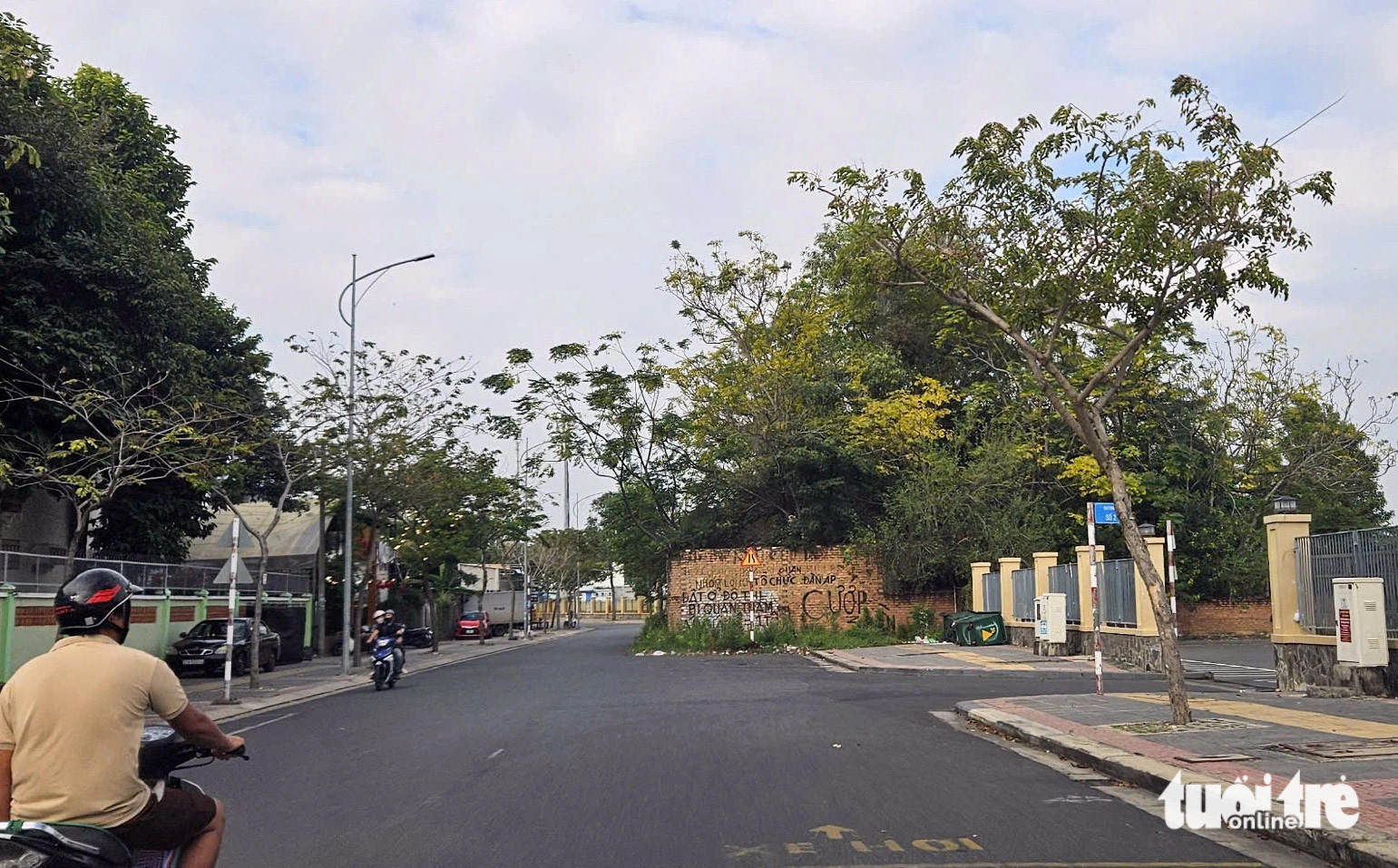 Cưỡng chế mảnh đất ‘da beo’ trong công viên 700 tỉ ở Bà Rịa - Tuổi Trẻ ...