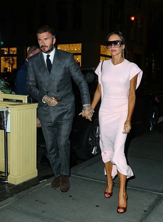 Phong cách thời trang mùa thu của Victoria Beckham - Tuổi Trẻ Online