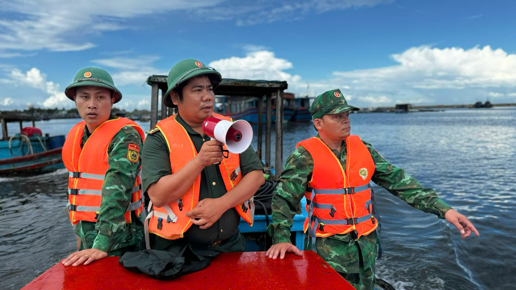 Emergency flares were fired, urging ships to return to shore to avoid ...