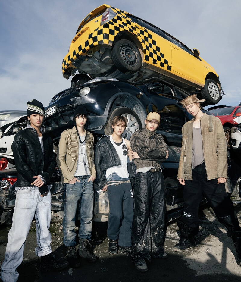 Khi CORTIS trở thành phong cách thời trang bừa bộn mà phóng khoáng của ...