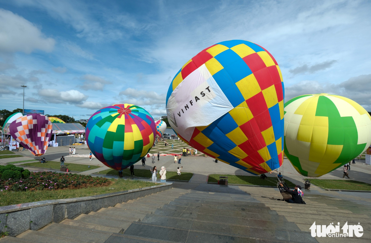 Colorful hot-air balloons light up Xuan Huong Lake in Vietnam’s Lam Dong