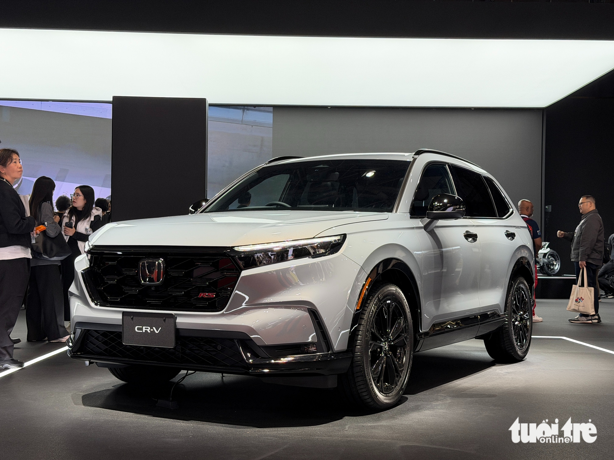 'Chạm' Honda CR-V e:HEV RS dự kiến ra mắt Việt Nam năm 2026: Sang số dạng phím bấm, có AWD ...