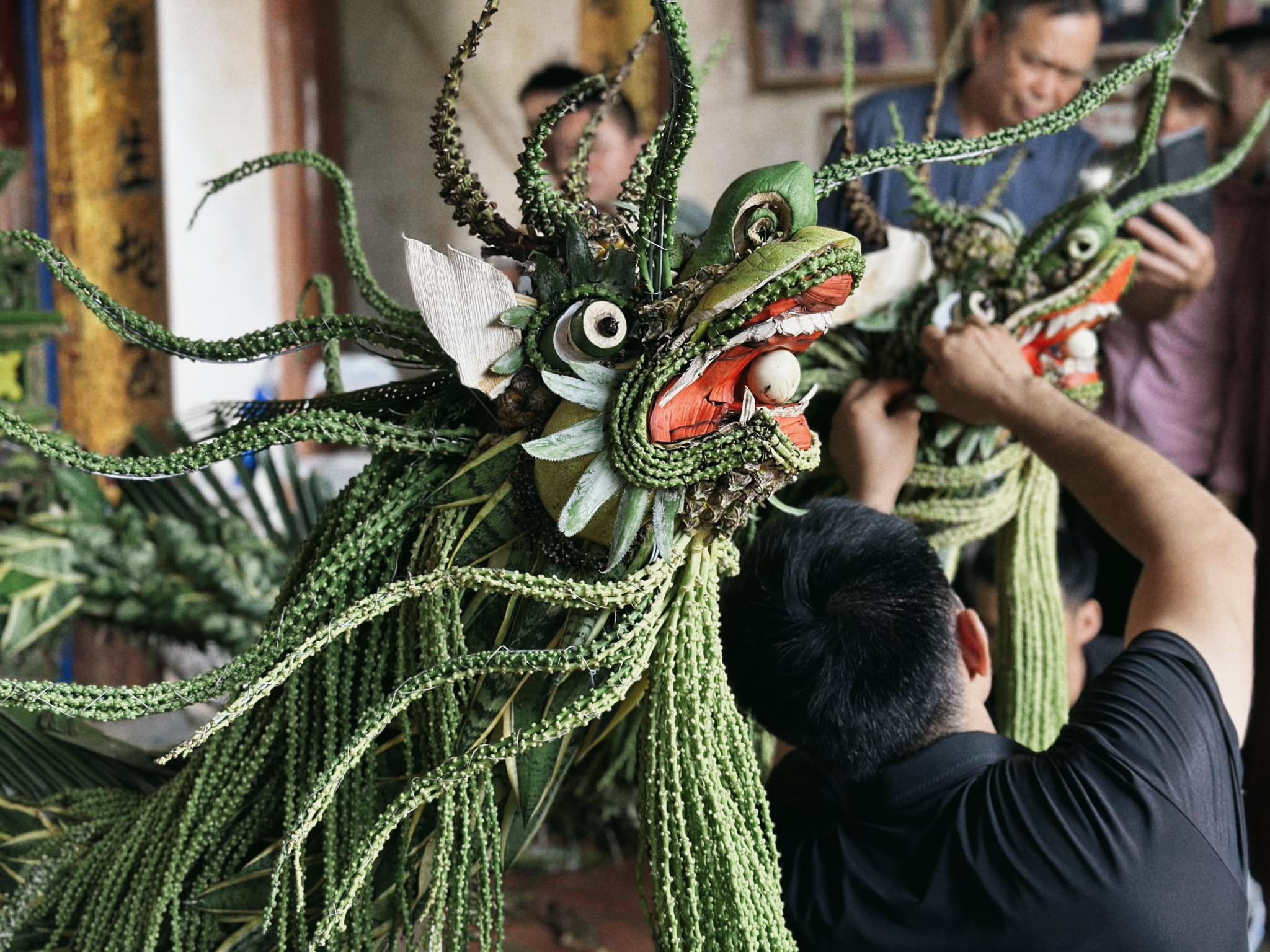 Trees and grass transform into majestic dragon palanquins to welcome ...