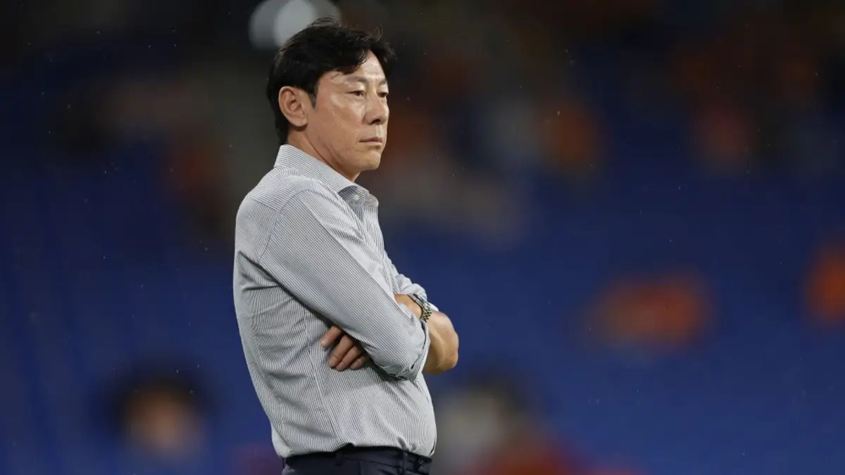 HLV Shin Tae Yong bị sa thải vì đưa đội vô địch xuống nhóm... rớt hạng ...