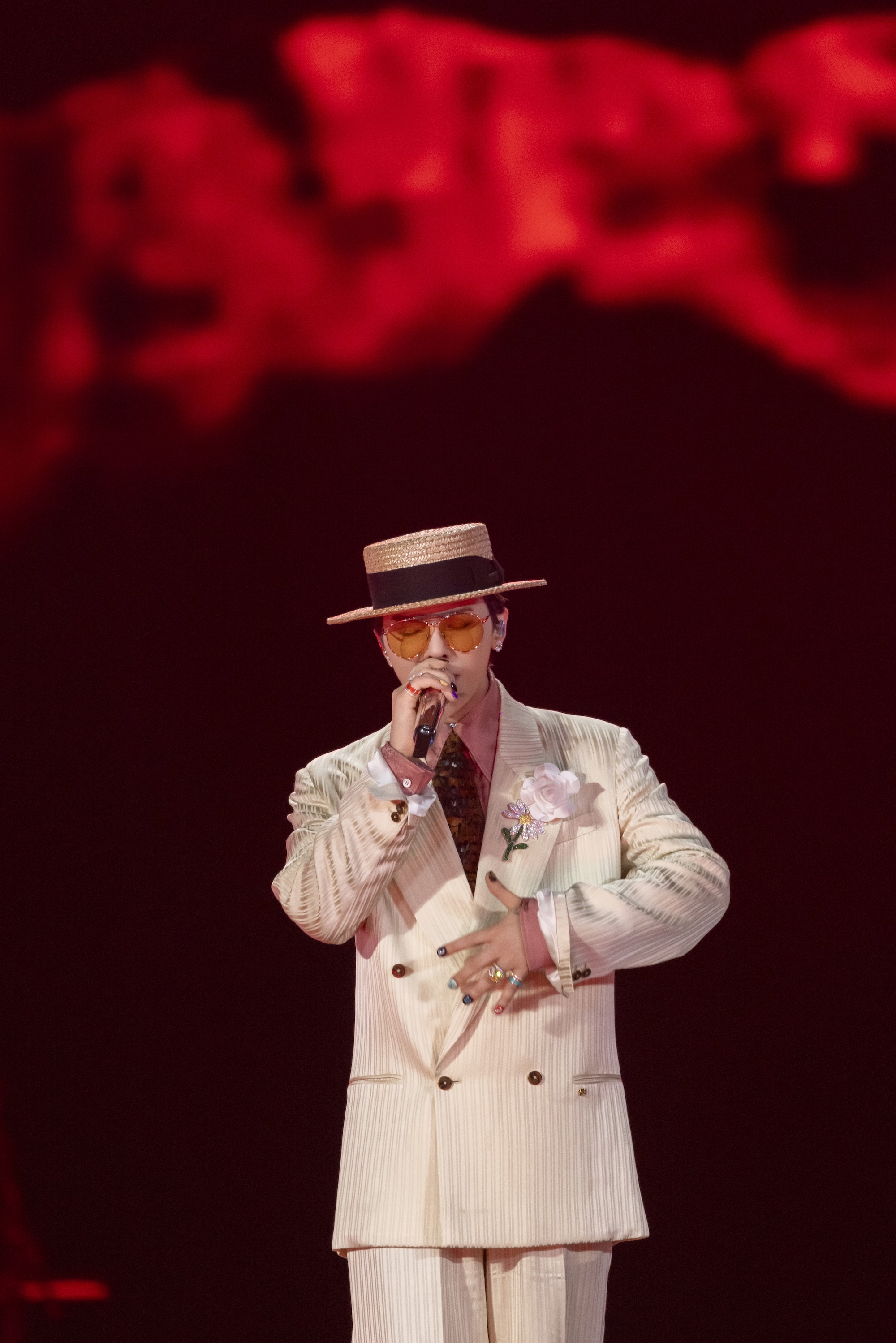 Dư âm G-DRAGON ở Việt Nam: 100.000 khán giả, siêu sao quốc tế phải cỡ ...