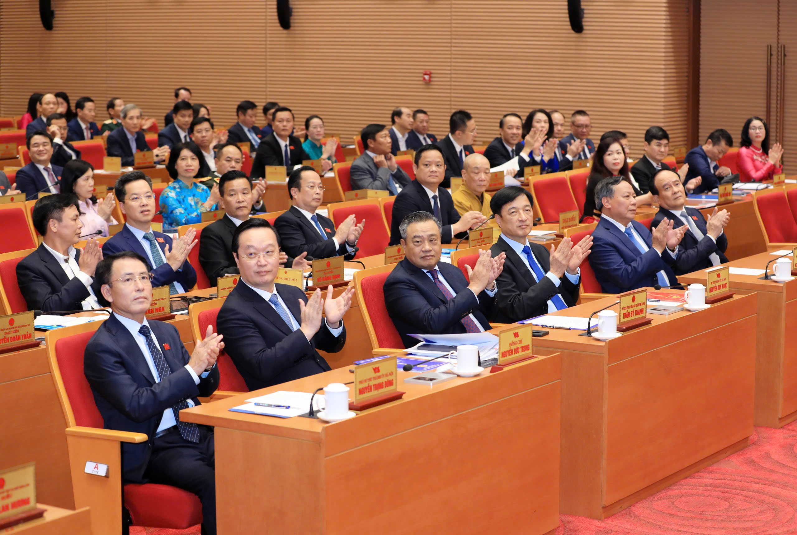 Ông Nguyễn Xuân Lưu làm Phó chủ tịch UBND TP Hà Nội - Tuổi Trẻ Online
