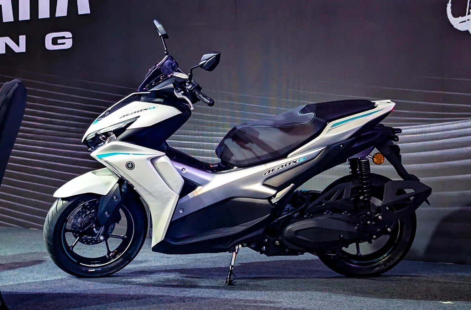 Yamaha NVX ra mắt bản điện, chạy 106km/sạc, thêm lựa chọn đấu Honda Air ...