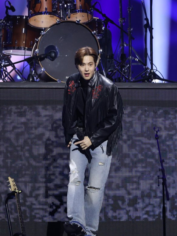 Stray Kids đoạt 3 giải Daesang tại Korea Grand Music Awards 2025