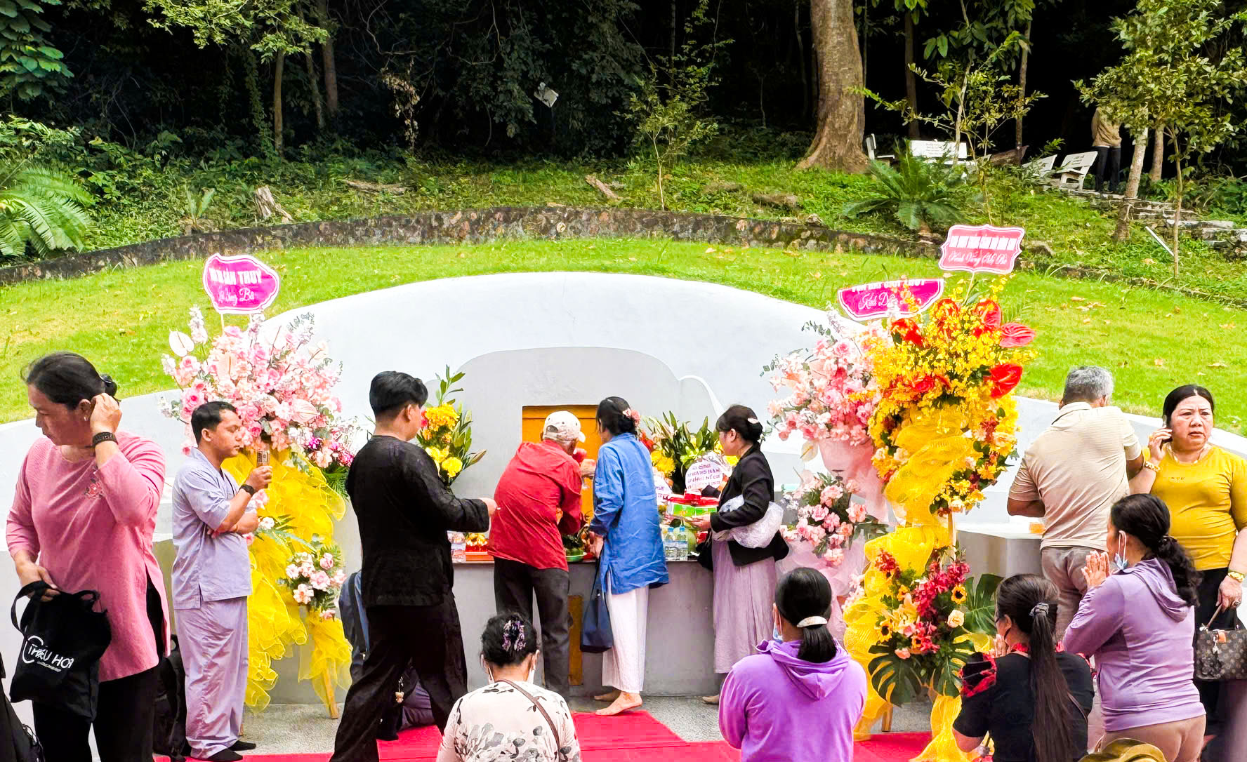 Lễ hội truyền thống kỷ niệm ngày mất con gái ông Mạc Thiên Tích góp sức ...