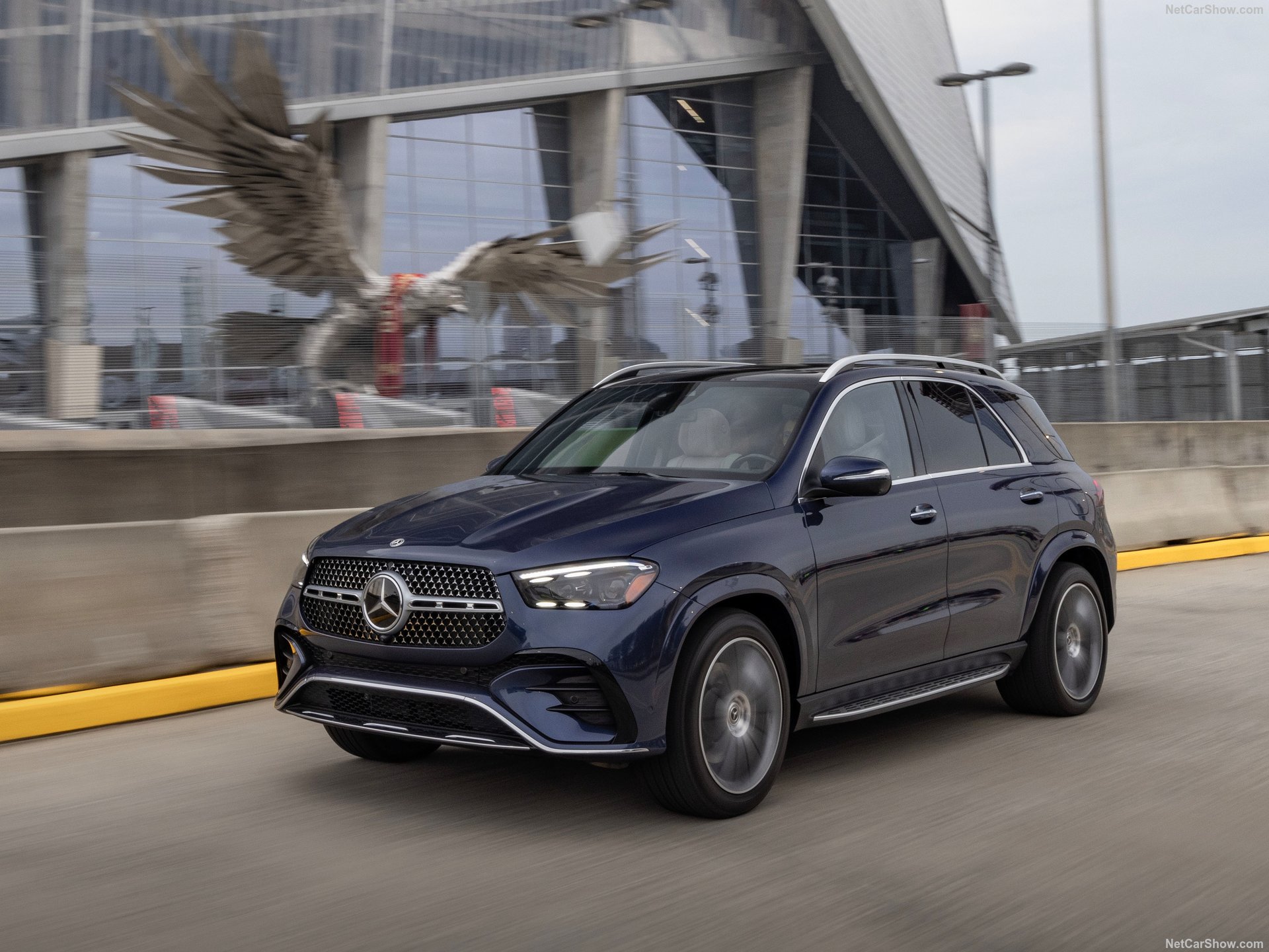 Mercedes-Benz GLE 400e ra mắt Việt Nam: Giá 4,669 tỉ đồng, có thể đi ...