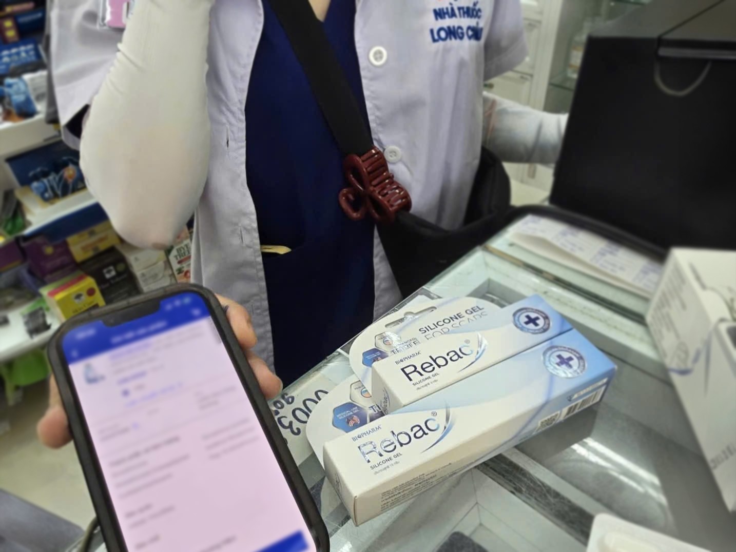 Thương hiệu chăm sóc sẹo Rebac có mặt tại hệ thống nhà thuốc Long Châu ...