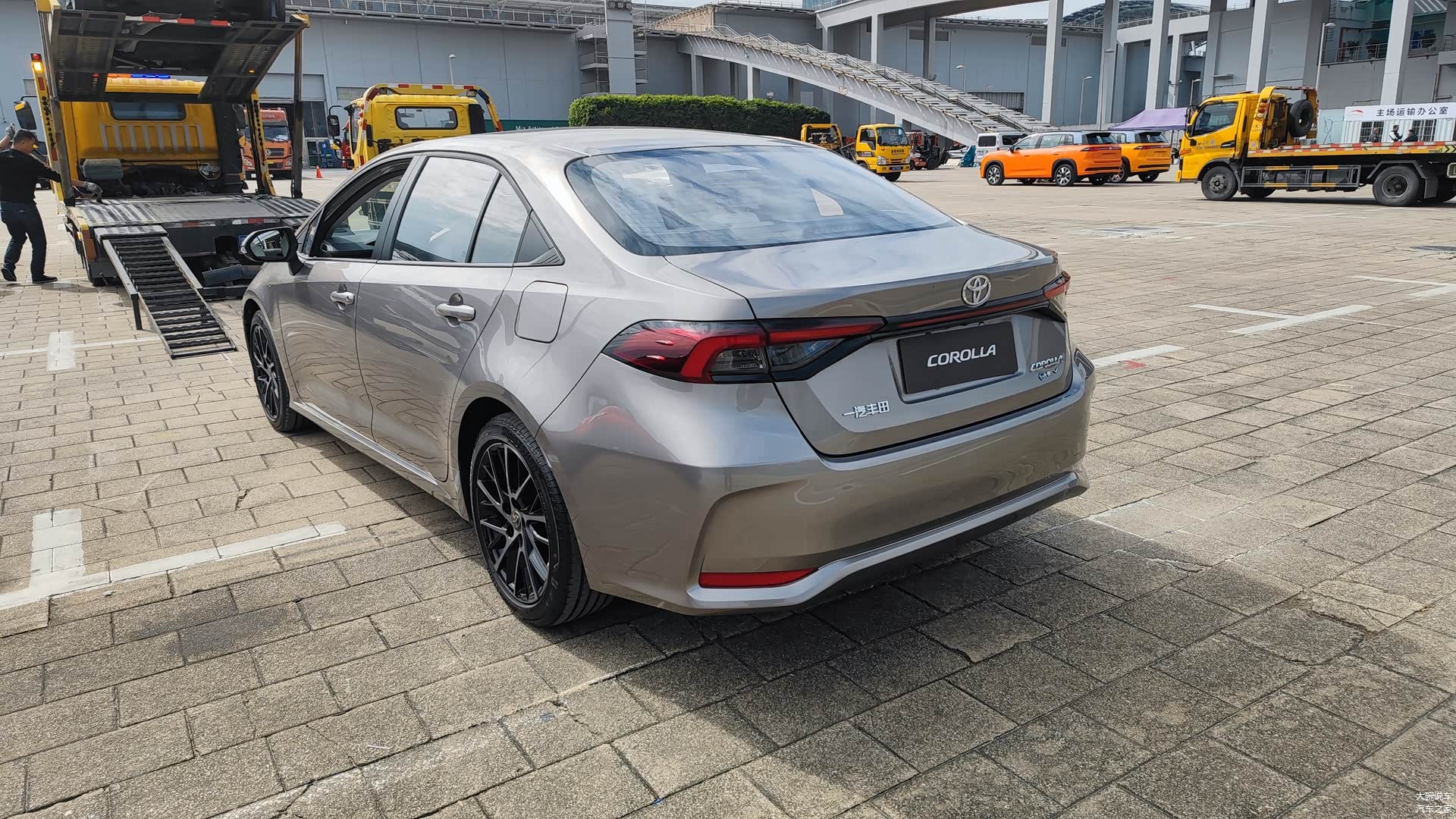 Toyota Corolla Altis 2026 ra mắt: Có chi tiết như Camry, Lexus, về Việt ...