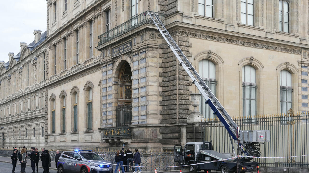France arrests two men, two women over Louvre heist: prosecutor