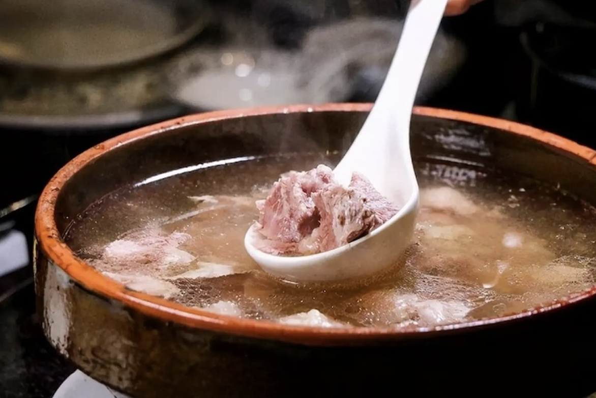 Does bone broth help strengthen bones and joints, replenish collagen ...