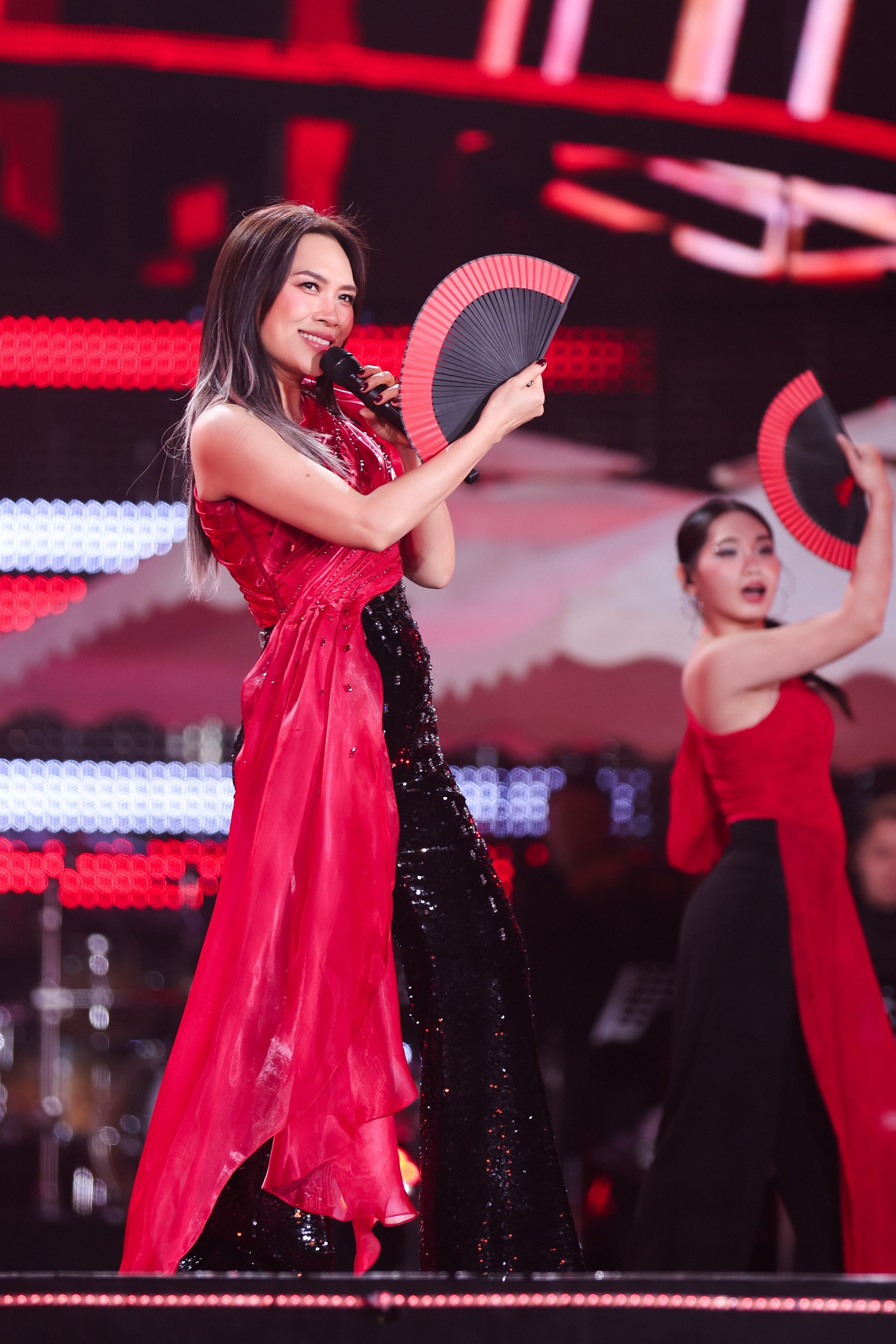 Mỹ Tâm lập kỷ lục concert cá nhân lớn nhất Việt Nam với 40.000 người ...