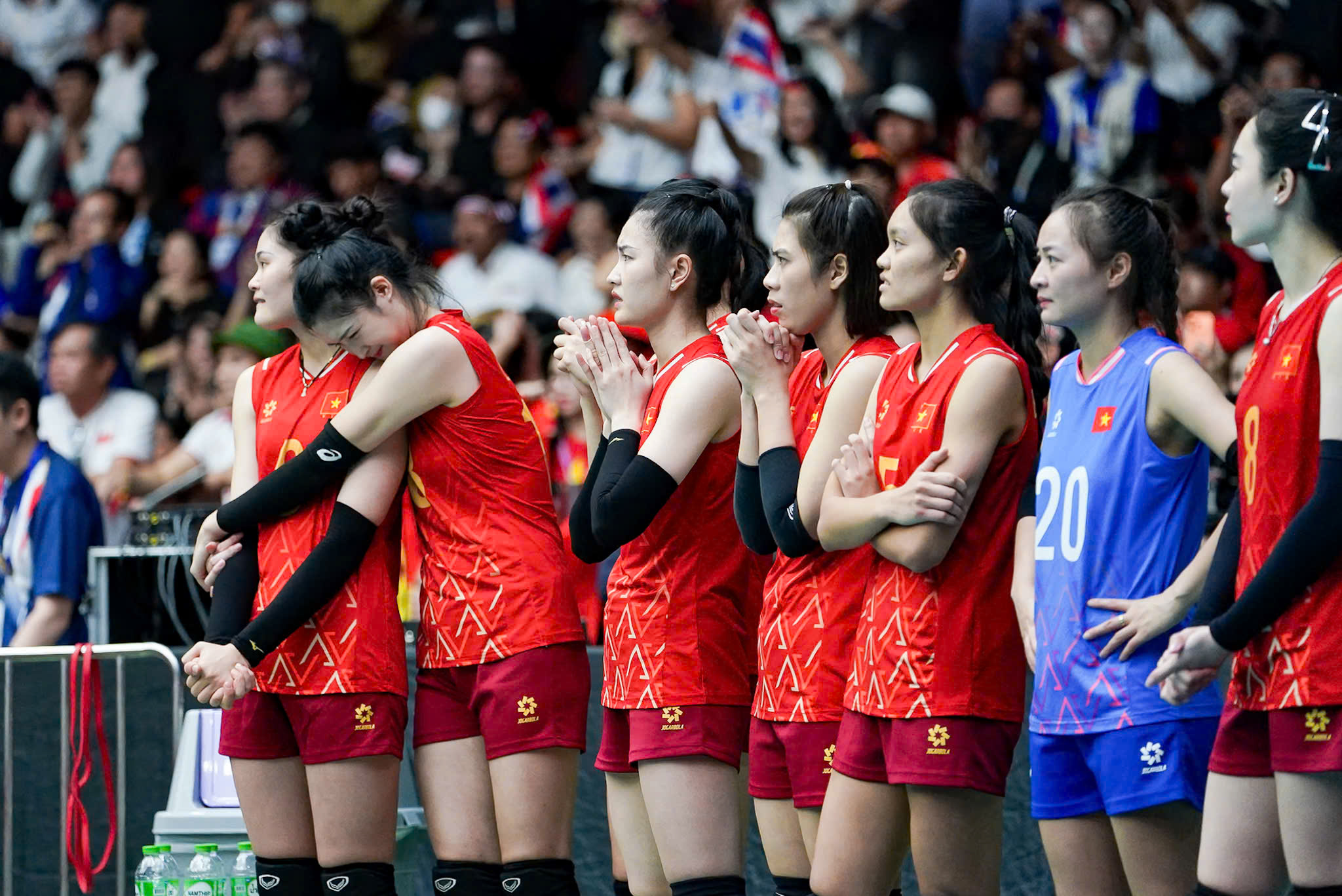 Hành trình bóng chuyền nữ Việt Nam tại SEA Games 33 ấn tượng và trào ...