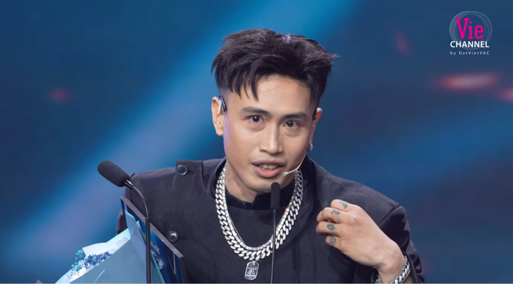 Hustlang Robber 'lột xác' qua Anh trai say hi, fan đùa 'trước gọi là ...