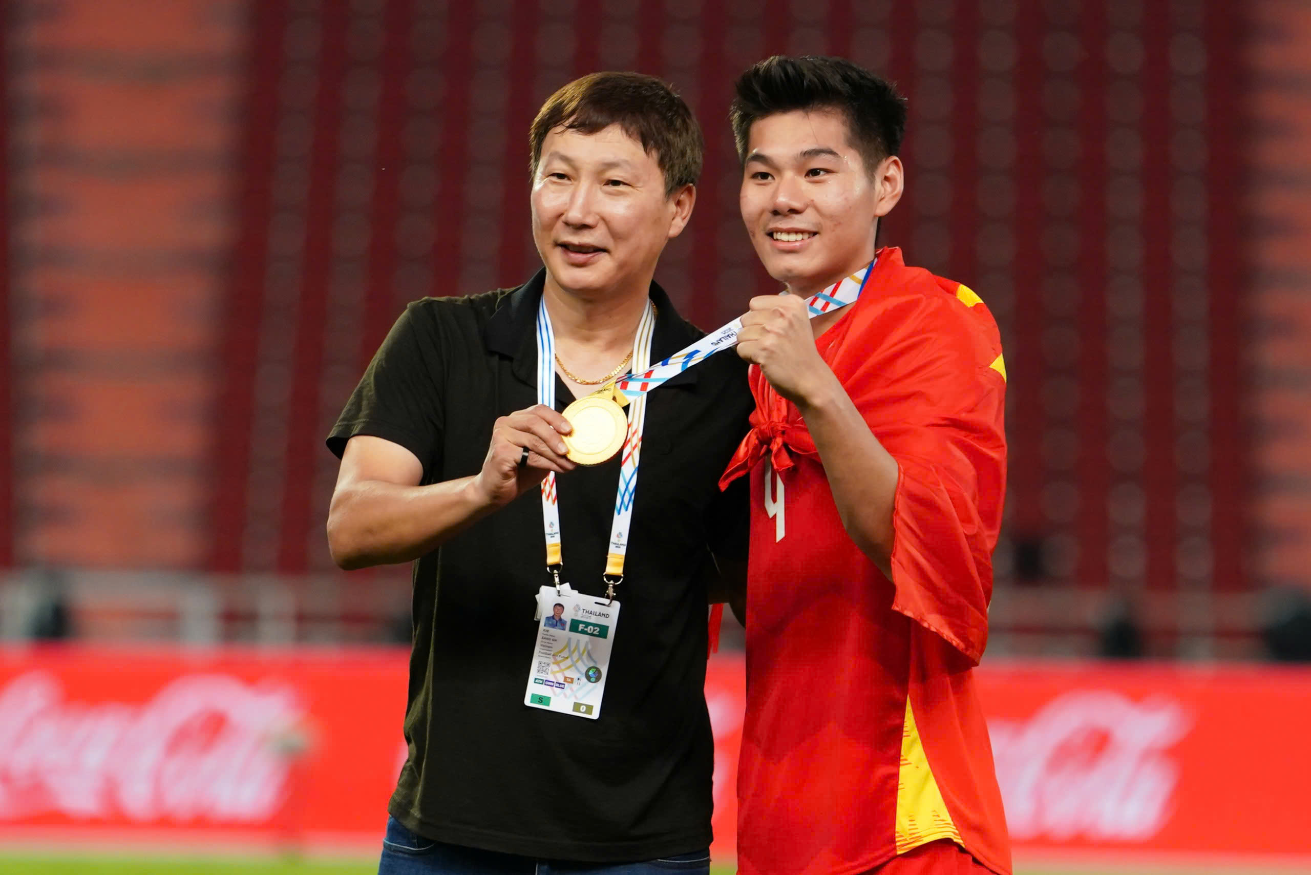 Why wasn't coach Kim Sang Sik awarded the SEA Games 33 gold medal, and ...