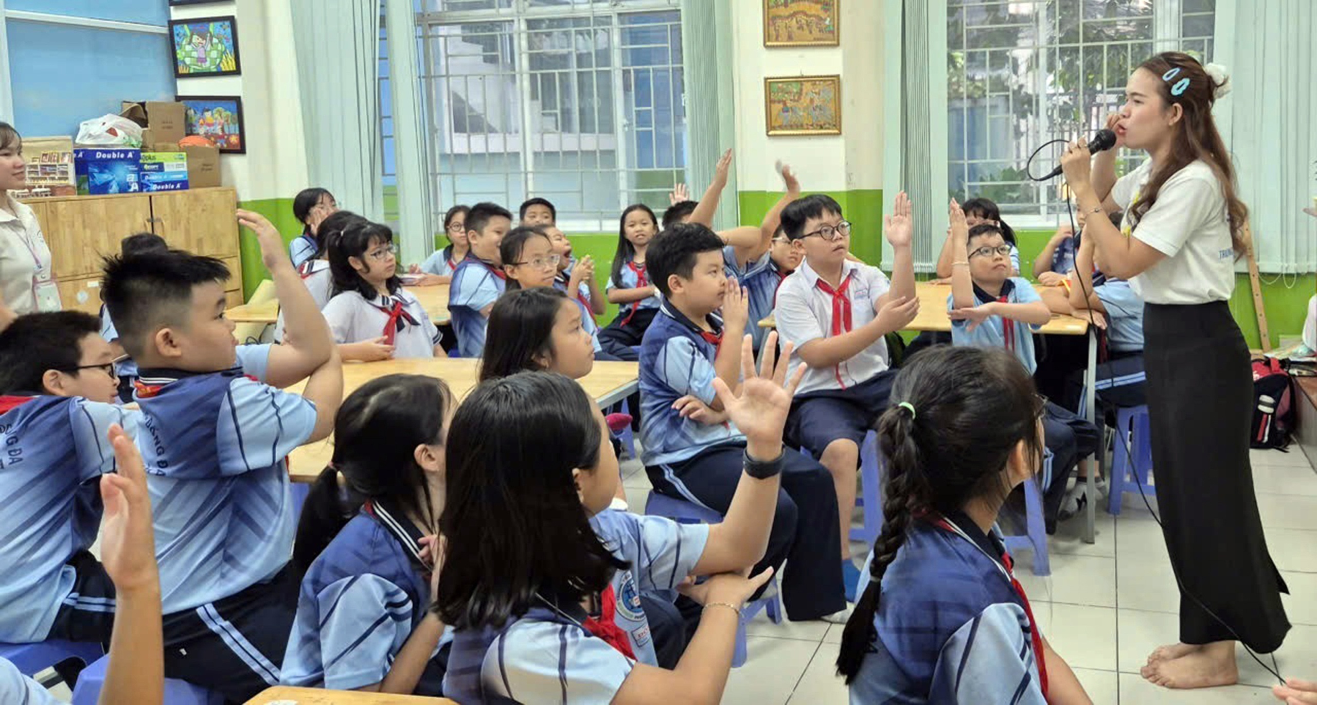 Don't commercialize schools in disguise, turning them into places for ...