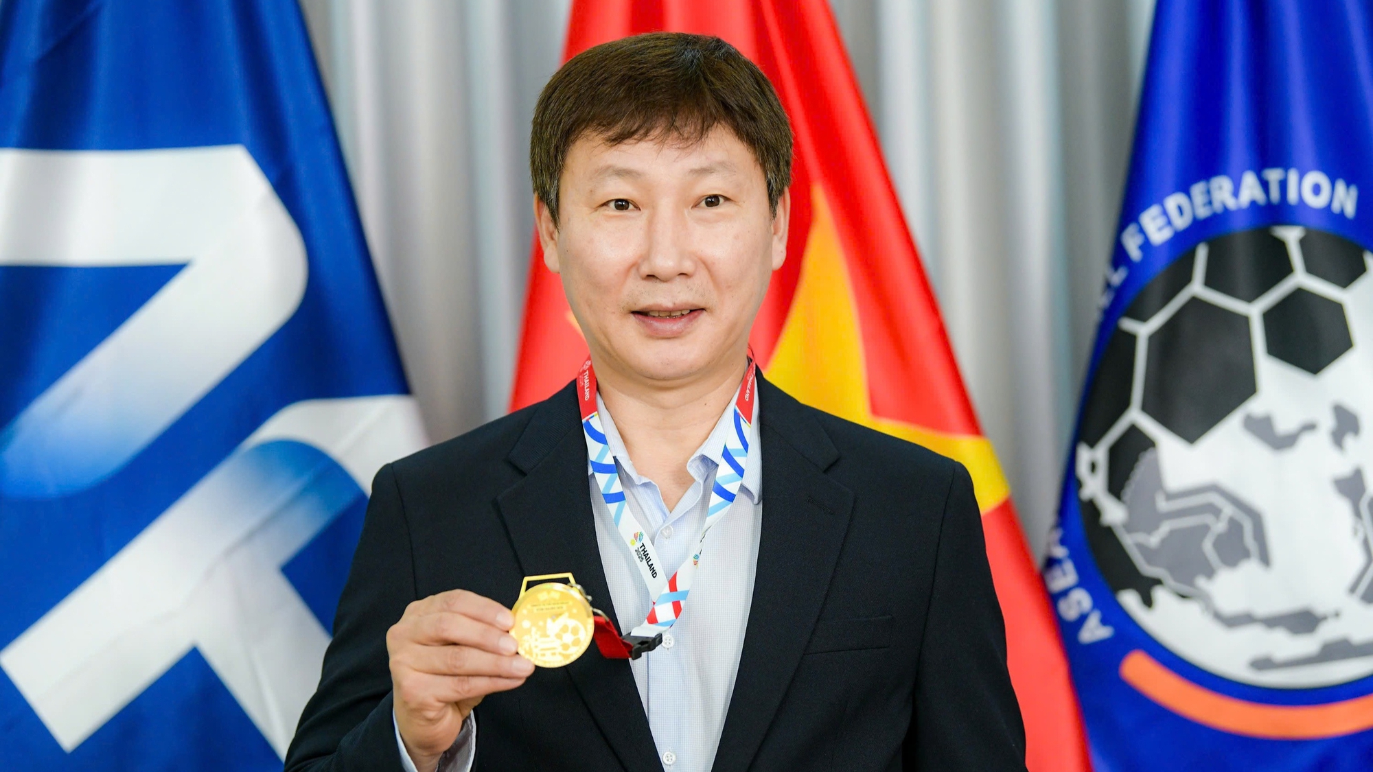 Coach Kim Sang Sik: 'I was going to scold the U22 players, but I ...