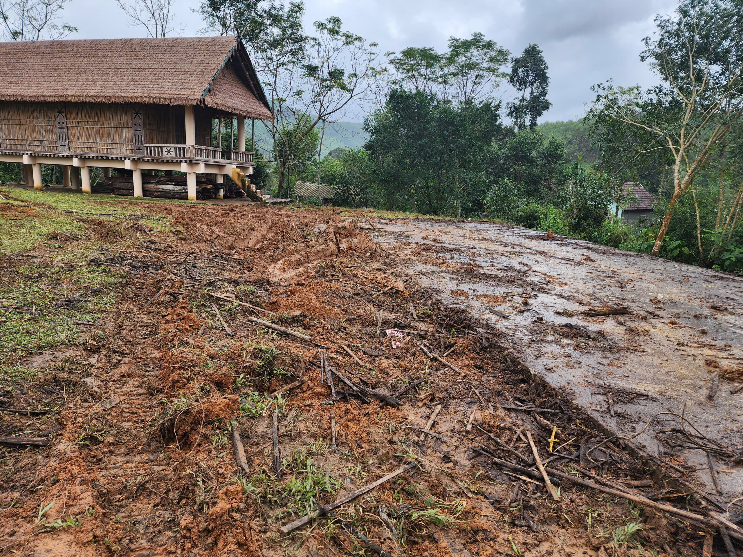 Many structures in the Teng Village Cultural Preservation Area have had ...