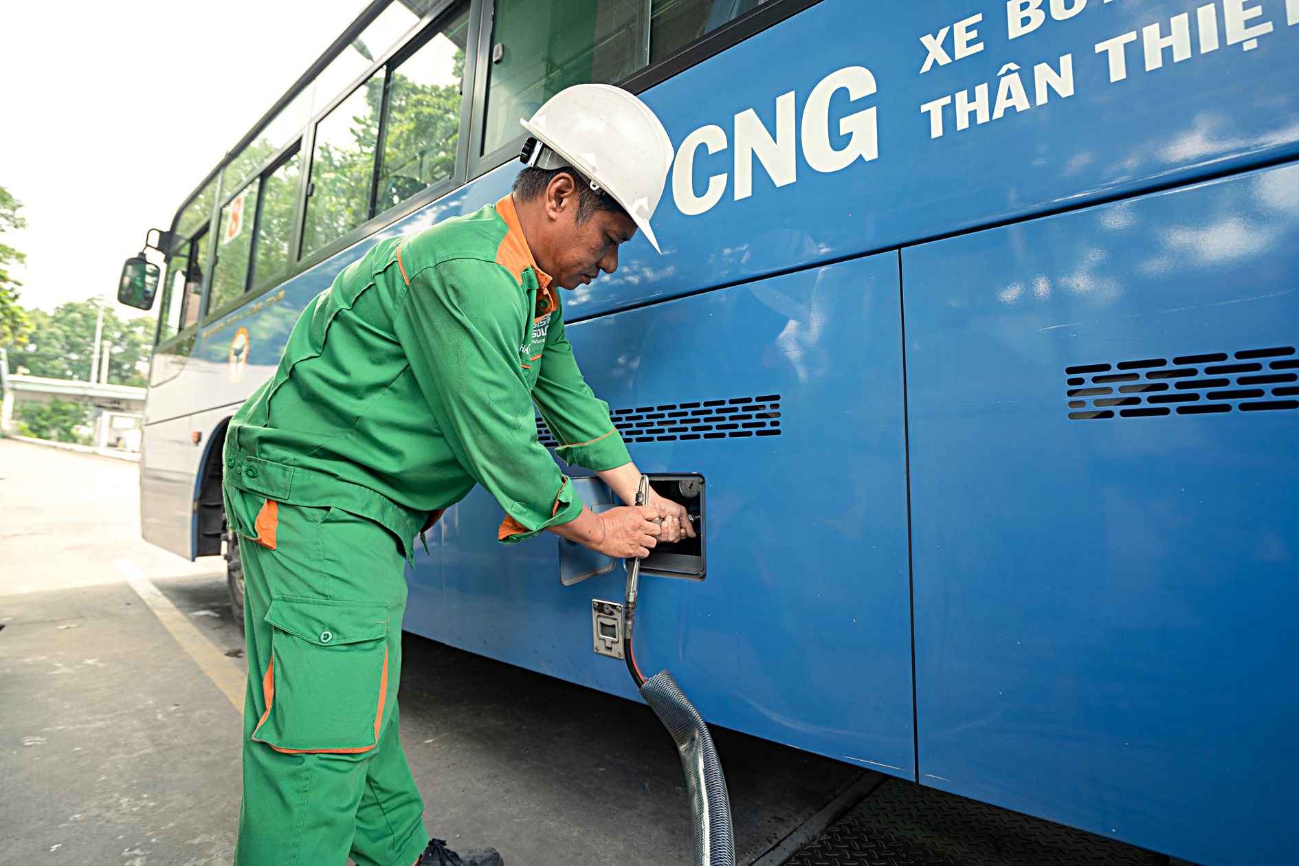 Vietnam's major gas distributor assures supply as businesses fear CNG ...