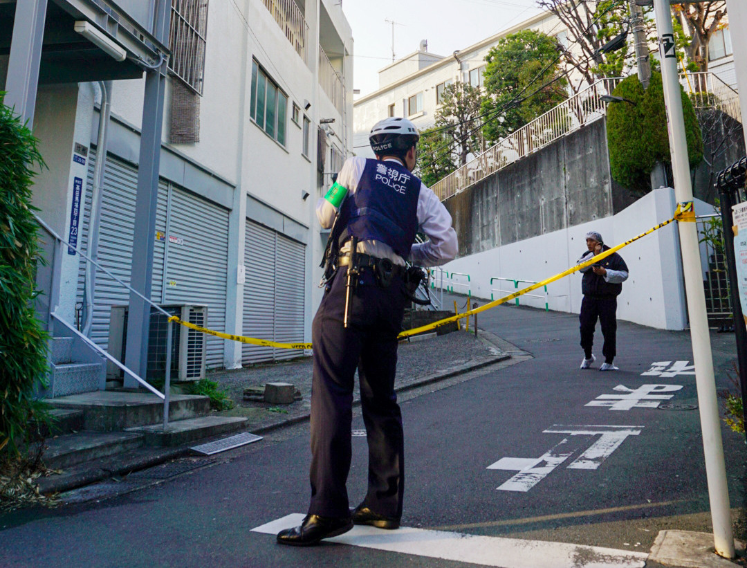 Woman stabbed in Tokyo; suspected attacker at large