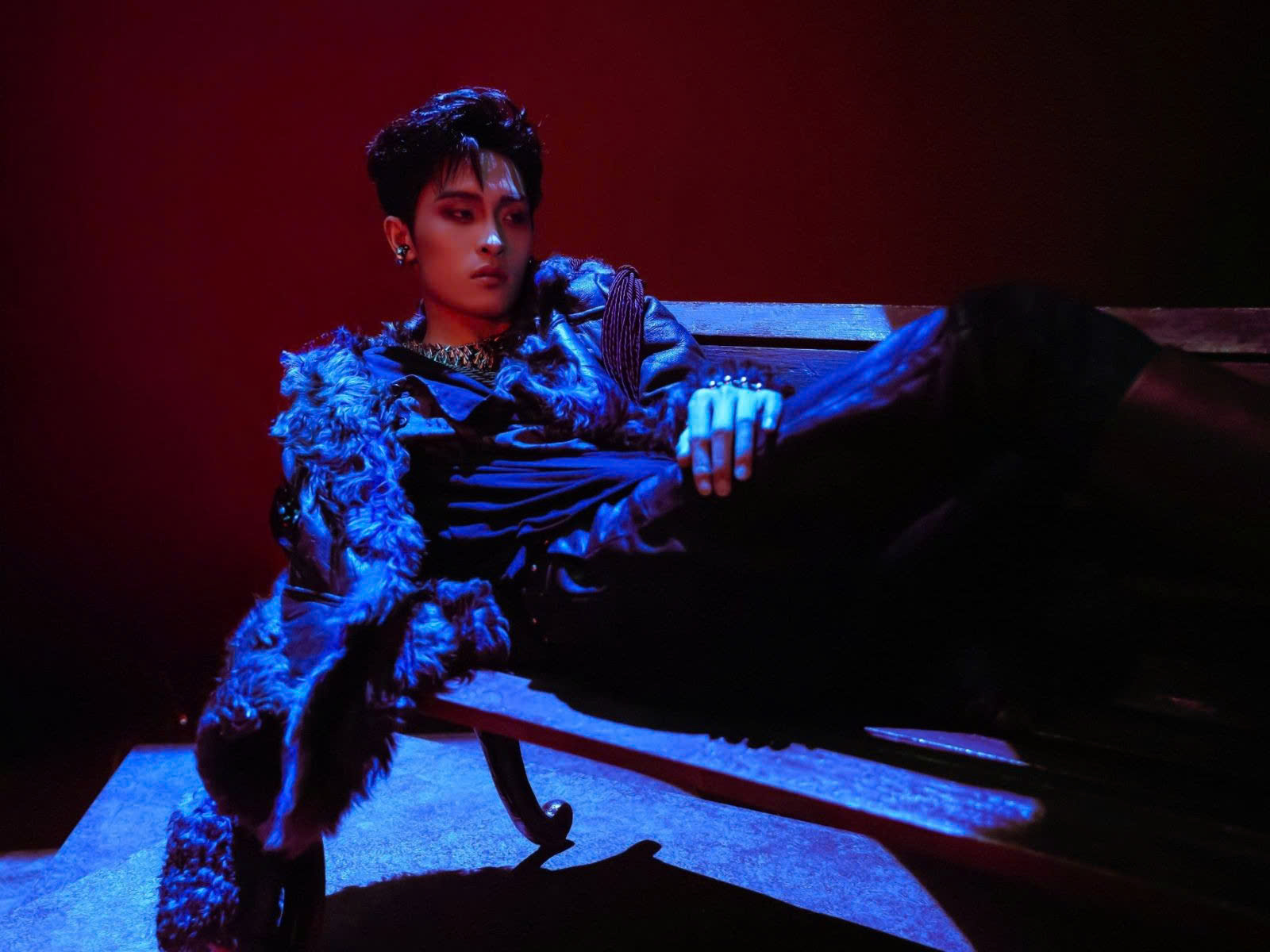 Wren Evans' ballad "Autumn Waiting" is steeped in the longing after a ...